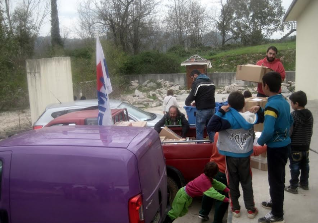 ΕΡΓΑΤΙΚΟ ΚΕΝΤΡΟ ΑΡΤΑΣ: Πρώτη παράδοση υλικής βοήθειας στους πρόσφυγες ...